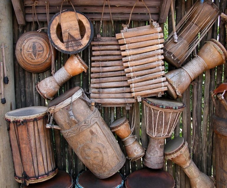 Le Togo veut mieux conserver ses instruments de musique traditionnels ...