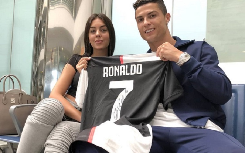 [Photo] Georgina Rodriguez, la femme de Cristiano Ronaldo, réchauffe la ...