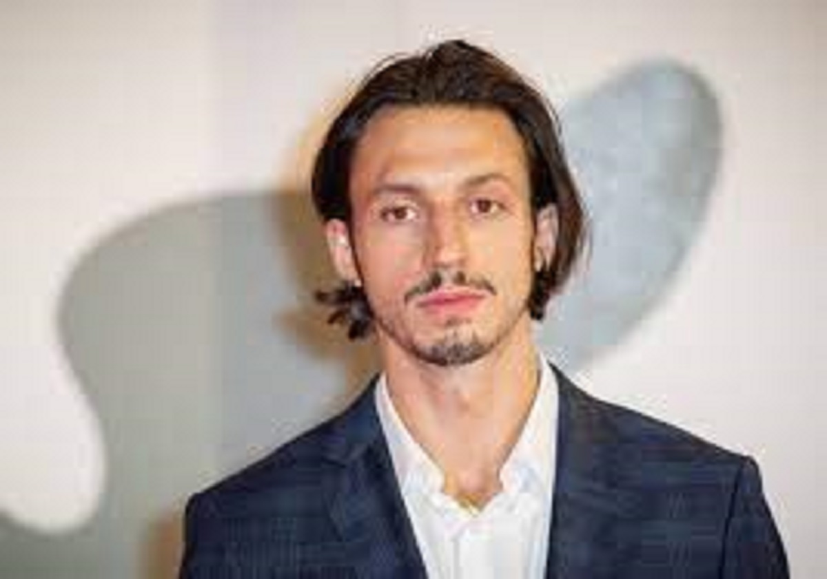 Roméo Elvis : accusé d’agression se3uelle, l'artiste sort enfin de son ...