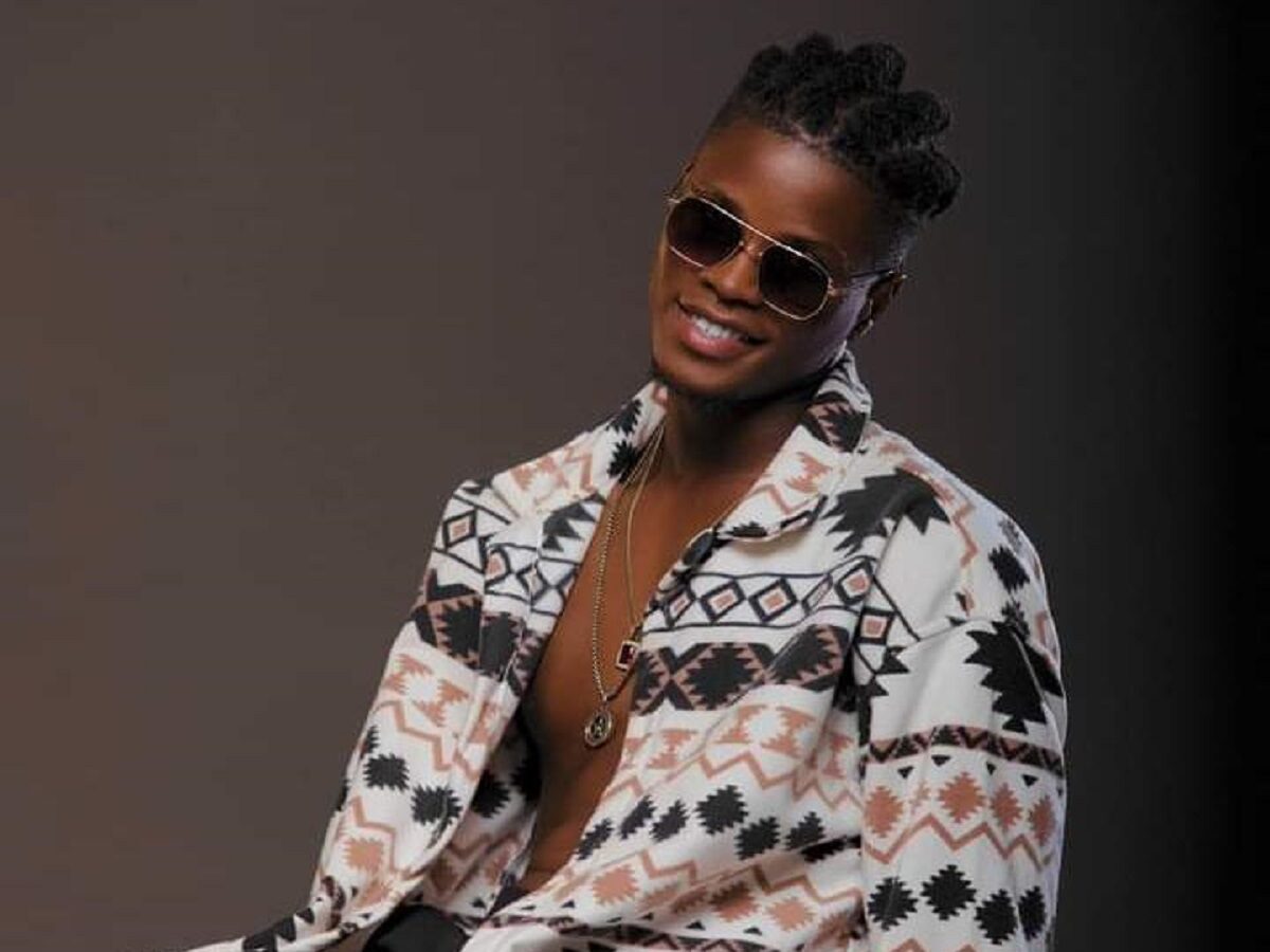 ''Maladie d'amour'' : Santrinos Raphaël surpend ses fans lors d'un ...