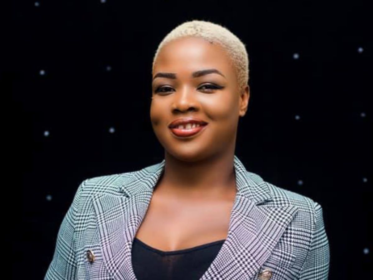 Star : maman, la petite Zota fait craquer la toile avec sa nouvelle poitrine plantureuse (photos ...