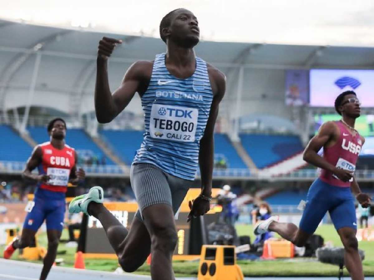 Letsile Tebogo : le sprinter botswanais bat le record U20 du 100m et ...